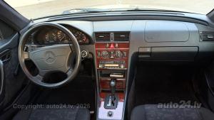 Mercedes-Benz C-Class 1996 Tallina, ar dzinēja tilpumu 2.20 L un nobraukumu 220 tūkst. km par 2699 €, foto 17 vietnē AUTOMOTO.COM.LV