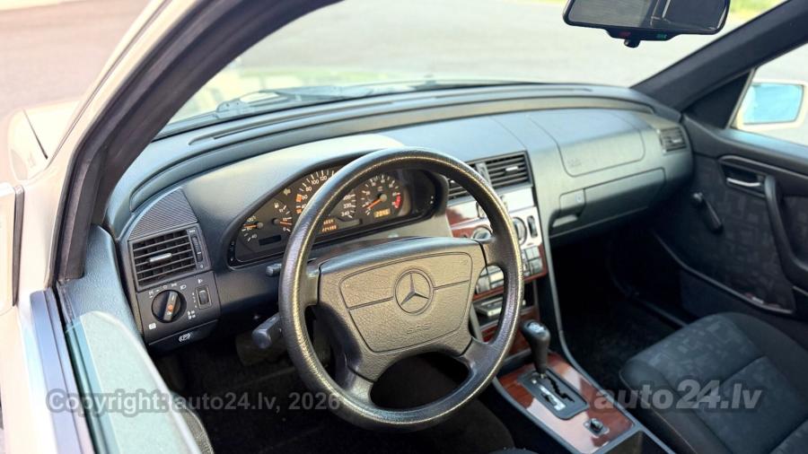 Mercedes-Benz C-Class 1996 Tallina, ar dzinēja tilpumu 2.20 L un nobraukumu 220 tūkst. km par 2699 €, foto 18 vietnē AUTOMOTO.COM.LV