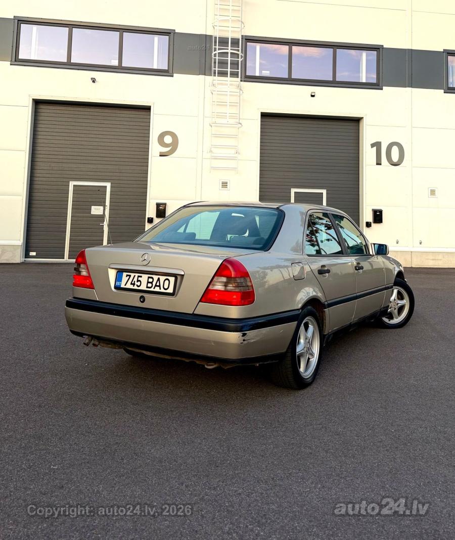 Mercedes-Benz C-Class 1996 Tallina, ar dzinēja tilpumu 2.20 L un nobraukumu 220 tūkst. km par 2699 €, foto 22 vietnē AUTOMOTO.COM.LV