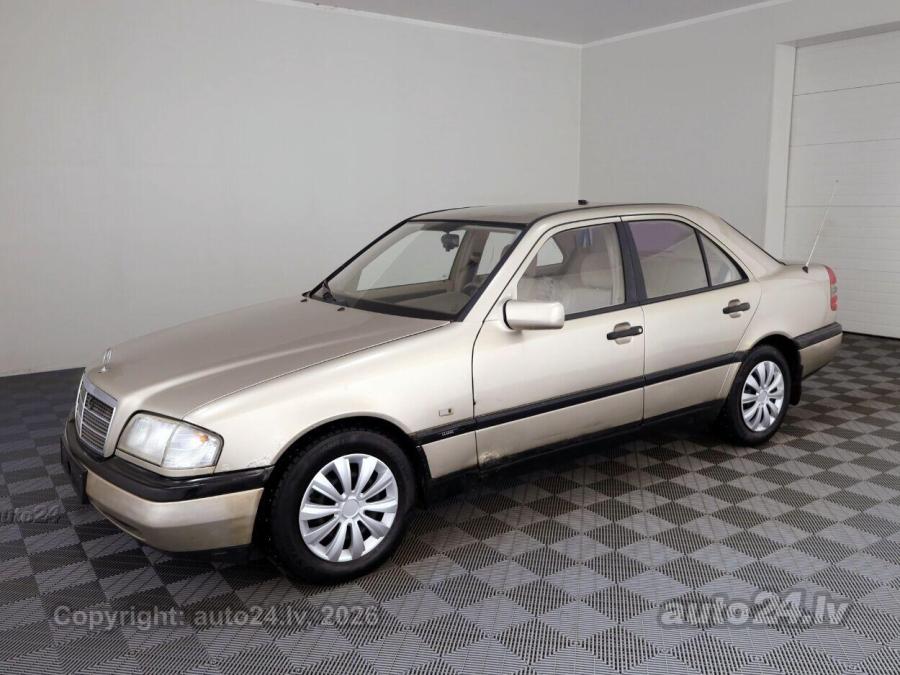 Mercedes-Benz C-Class 1997 Tallina, ar dzinēja tilpumu 2.30 L un nobraukumu 121 tūkst. km par 699 €, foto 2 vietnē AUTOMOTO.COM.LV
