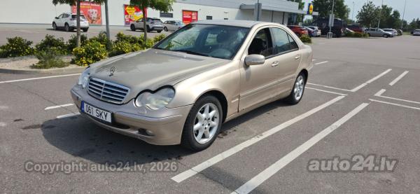 Mercedes-Benz C-Class 2000 Tallina, ar dzinēja tilpumu 2.00 L un nobraukumu 240 tūkst. km par 800 €, foto 1 vietnē AUTOMOTO.COM.LV
