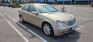 Mercedes-Benz C-Class 2000 Tallina, ar dzinēja tilpumu 2.00 L un nobraukumu 240 tūkst. km par 800 €, foto 5 vietnē AUTOMOTO.COM.LV