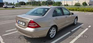 Mercedes-Benz C-Class 2000 Tallina, ar dzinēja tilpumu 2.00 L un nobraukumu 240 tūkst. km par 800 €, foto 7 vietnē AUTOMOTO.COM.LV