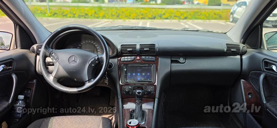 Mercedes-Benz C-Class 2000 Tallina, ar dzinēja tilpumu 2.00 L un nobraukumu 240 tūkst. km par 800 €, foto 12 vietnē AUTOMOTO.COM.LV