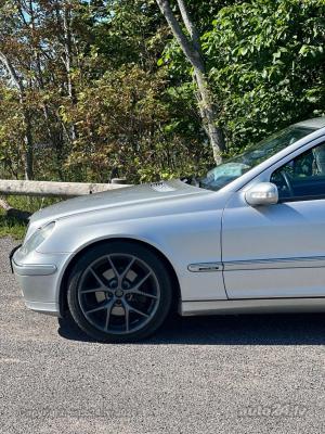 Mercedes-Benz C-Class 2003 Tallina, ar dzinēja tilpumu 2.70 L un nobraukumu 301 tūkst. km par 3999 €, foto  vietnē AUTOMOTO.COM.LV