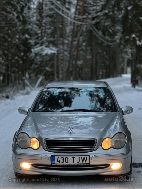 Mercedes-Benz C-Class 2003 in Tallinn, with an engine capacity of 2.70 L and mileage of 301 thousand km for 3999 €, photo 4 on AUTOMOTO.COM.LV