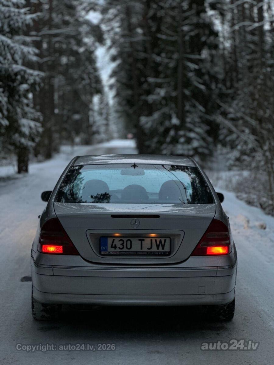 Мерседес Ц-Класс 2003 в Таллин, объемом двигателя 2.70 л и пробегом 301 тыс. км за 3999 €, фото 5 на AUTOMOTO.COM.LV