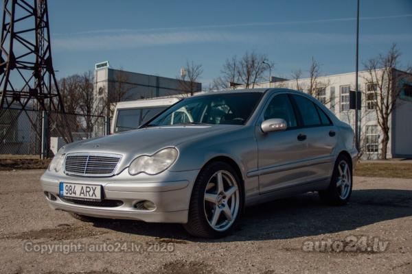 Mercedes-Benz C-Class 2003 Tallina, ar dzinēja tilpumu 2.00 L un nobraukumu 217 tūkst. km par 2800 €, foto 1 vietnē AUTOMOTO.COM.LV