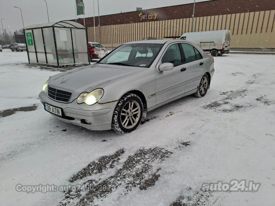 Mercedes-Benz C-Class 2004 Tallina, ar dzinēja tilpumu 1.80 L un nobraukumu 250 tūkst. km par 1299 €, foto 2 vietnē AUTOMOTO.COM.LV