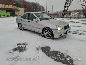 Mercedes-Benz C-Class 2004 Tallina, ar dzinēja tilpumu 1.80 L un nobraukumu 250 tūkst. km par 1299 €, foto 5 vietnē AUTOMOTO.COM.LV