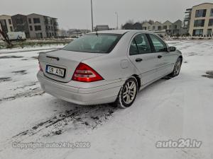 Mercedes-Benz C-Class 2004 Tallina, ar dzinēja tilpumu 1.80 L un nobraukumu 250 tūkst. km par 1299 €, foto 8 vietnē AUTOMOTO.COM.LV