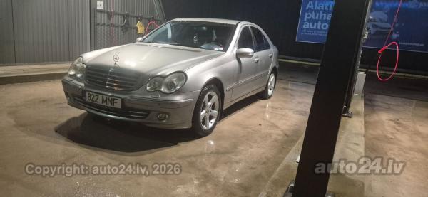 Mercedes-Benz C-Class 2004 Tallina, ar dzinēja tilpumu 1.80 L un nobraukumu 240 tūkst. km par 1900 €, foto 6 vietnē AUTOMOTO.COM.LV