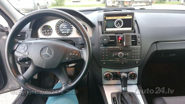Mercedes-Benz C-Class 2008 in Tartu on AUTOMOTO.COM.LV Mercedes-Benz C-Class 2008 in Tartu, with an engine capacity of 3.00 L and mileage of 304 thousand km for 5500 €, photo 3 on AUTOMOTO.COM.LV