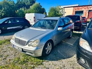 Mercedes-Benz C-Class 2002 in Narva, with an engine capacity of 2.00 L and mileage of 348 thousand km for 550 €, photo  on AUTOMOTO.COM.LV