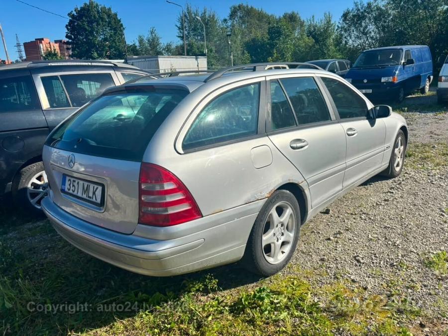 Mercedes-Benz C-Class 2002 in Narva, with an engine capacity of 2.00 L and mileage of 348 thousand km for 550 €, photo 4 on AUTOMOTO.COM.LV