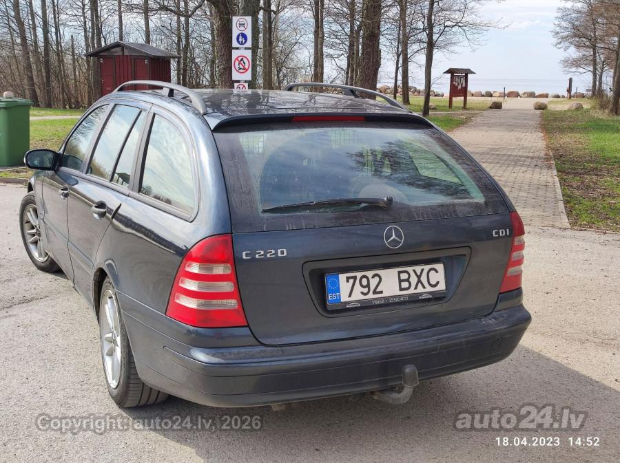 Mercedes-Benz C-Class 2003 in Tallinn, with an engine capacity of 2.10 L and mileage of 326 thousand km for 1750 €, photo 7 on AUTOMOTO.COM.LV