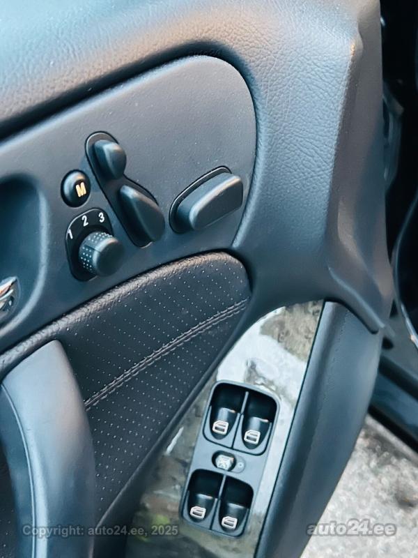 Mercedes-Benz C-Class 2006 Tallina, ar dzinēja tilpumu 3.00 L un nobraukumu 60 tūkst. km par 9999 €, foto 11 vietnē AUTOMOTO.COM.LV