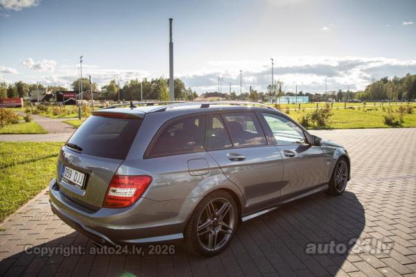 Mercedes-Benz C-Class 2011 in Tallinn, with an engine capacity of 3.00 L and mileage of 304 thousand km for 9700 €, photo 4 on AUTOMOTO.COM.LV