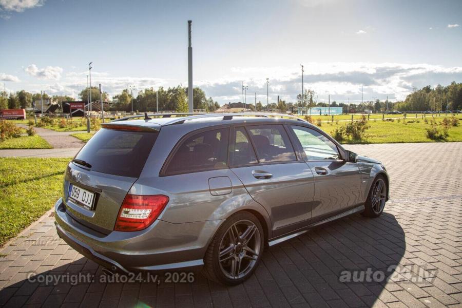 Mercedes-Benz C-Class 2011 Tallina, ar dzinēja tilpumu 3.00 L un nobraukumu 304 tūkst. km par 9700 €, foto 4 vietnē AUTOMOTO.COM.LV