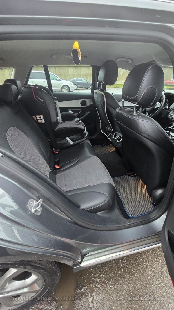 Mercedes-Benz C-Class 2017 in Tallinn, with an engine capacity of 2.10 L and mileage of 301 thousand km for 12599 €, photo 11 on AUTOMOTO.COM.LV