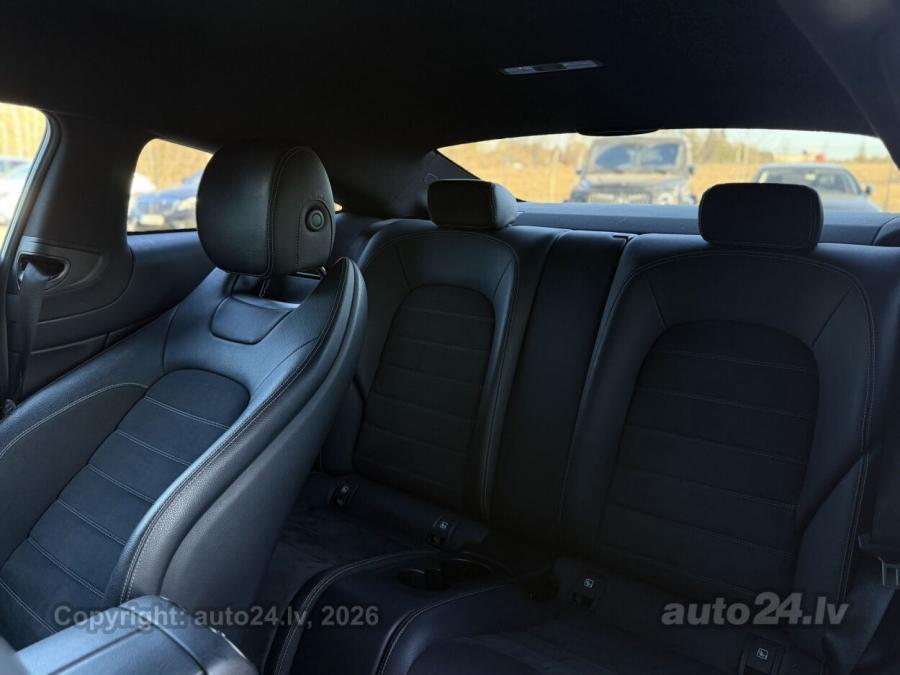 Balts Mercedes-Benz C-Class 2016 Tallina, ar dzinēja tilpumu 2.10 L un nobraukumu 175 tūkst. km par 22900 €, foto 13 vietnē AUTOMOTO.COM.LV