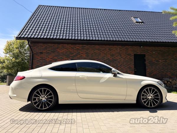 White Mercedes-Benz C-Class 2016 in Tallinn, with an engine capacity of 2.10 L and mileage of 254 thousand km for 18800 €, photo 2 on AUTOMOTO.COM.LV