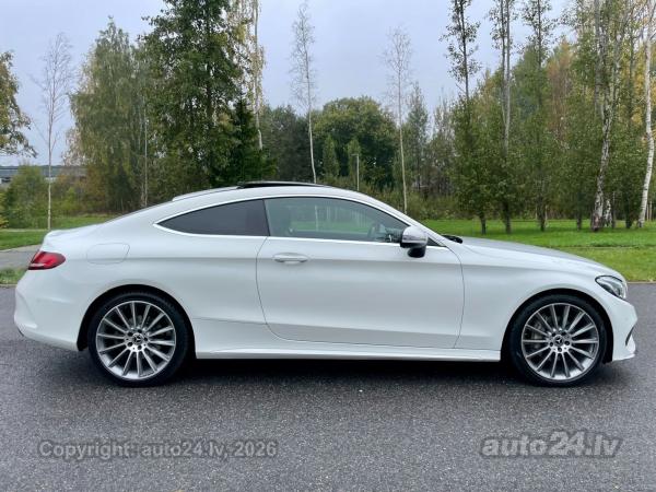 White Mercedes-Benz C-Class 2017 in Tallinn, with an engine capacity of 2.00 L and mileage of 117 thousand km for 23900 €, photo 4 on AUTOMOTO.COM.LV