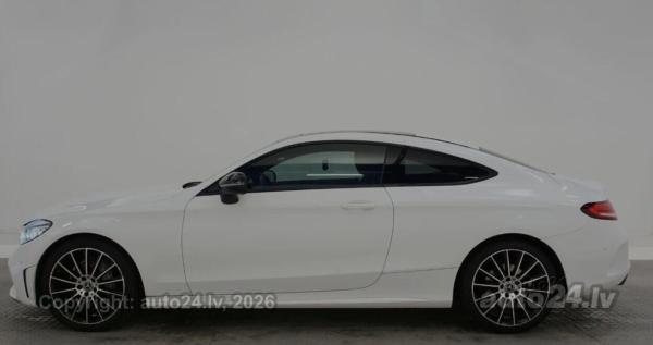 White Mercedes-Benz C-Class 2019 in Tallinn, with an engine capacity of 2.00 L and mileage of 118 thousand km for 31800 €, photo 1 on AUTOMOTO.COM.LV