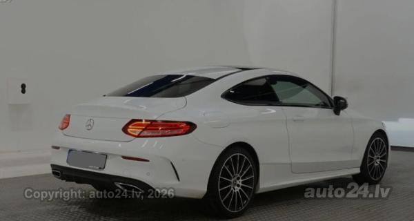 White Mercedes-Benz C-Class 2019 in Tallinn, with an engine capacity of 2.00 L and mileage of 118 thousand km for 31800 €, photo 5 on AUTOMOTO.COM.LV