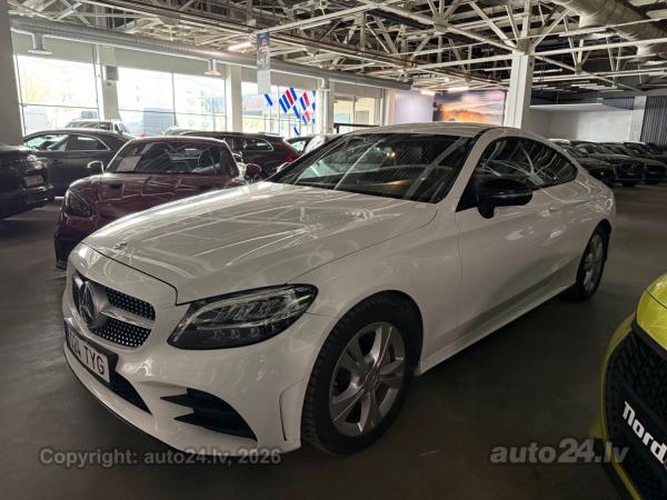Balts Mercedes-Benz C-Class 2019 Tallina, ar dzinēja tilpumu 1.50 L un nobraukumu 95 tūkst. km par 26900 €, foto 1 vietnē AUTOMOTO.COM.LV