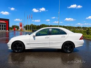 Balts Mercedes-Benz C-Class 2005 Tallina, ar dzinēja tilpumu 1.80 L un nobraukumu 223 tūkst. km par 2500 €, foto 9 vietnē AUTOMOTO.COM.LV
