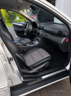Balts Mercedes-Benz C-Class 2005 Tallina, ar dzinēja tilpumu 1.80 L un nobraukumu 223 tūkst. km par 2500 €, foto 10 vietnē AUTOMOTO.COM.LV
