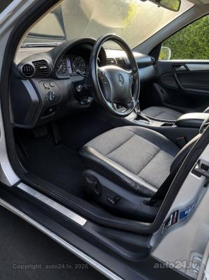 Balts Mercedes-Benz C-Class 2005 Tallina, ar dzinēja tilpumu 1.80 L un nobraukumu 223 tūkst. km par 2500 €, foto 11 vietnē AUTOMOTO.COM.LV
