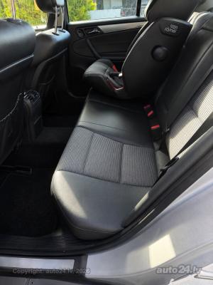 Balts Mercedes-Benz C-Class 2005 Tallina, ar dzinēja tilpumu 1.80 L un nobraukumu 223 tūkst. km par 2500 €, foto 13 vietnē AUTOMOTO.COM.LV