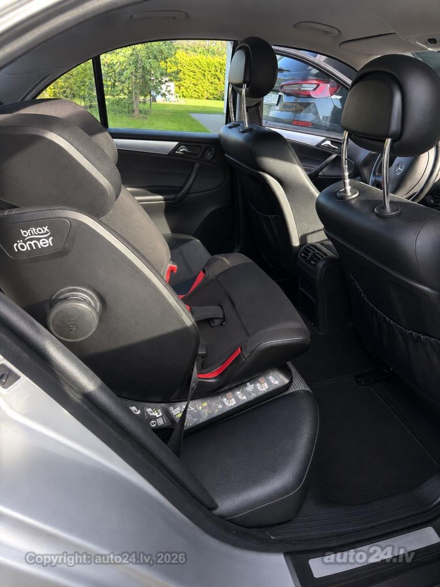 Balts Mercedes-Benz C-Class 2005 Tallina, ar dzinēja tilpumu 1.80 L un nobraukumu 223 tūkst. km par 2500 €, foto 14 vietnē AUTOMOTO.COM.LV