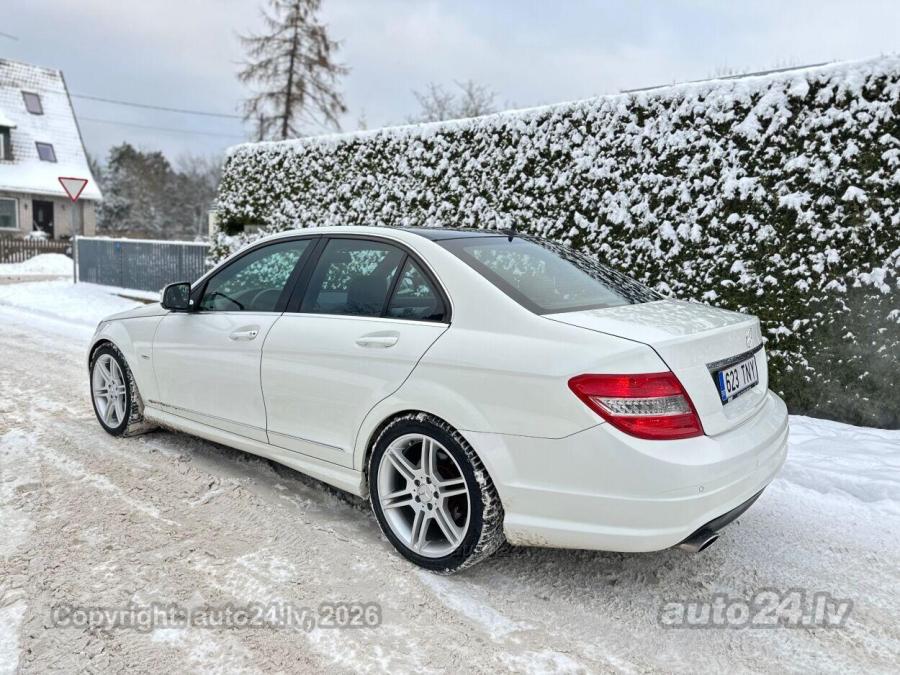 White Mercedes-Benz C-Class 2007 in Tallinn, with an engine capacity of 3.00 L and mileage of 288 thousand km for 4500 €, photo 8 on AUTOMOTO.COM.LV