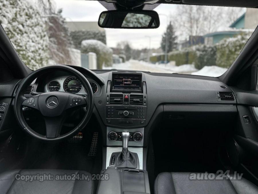 White Mercedes-Benz C-Class 2007 in Tallinn, with an engine capacity of 3.00 L and mileage of 288 thousand km for 4500 €, photo 16 on AUTOMOTO.COM.LV