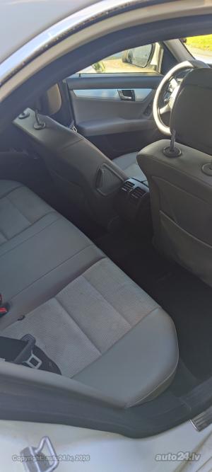 White Mercedes-Benz C-Class 2007 in Tallinn, with an engine capacity of 3.00 L and mileage of 0 thousand km for 5900 €, photo 11 on AUTOMOTO.COM.LV