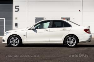 White Mercedes-Benz C-Class 2011 in Tallinn, with an engine capacity of 2.10 L and mileage of 295 thousand km for 7490 €, photo  on AUTOMOTO.COM.LV