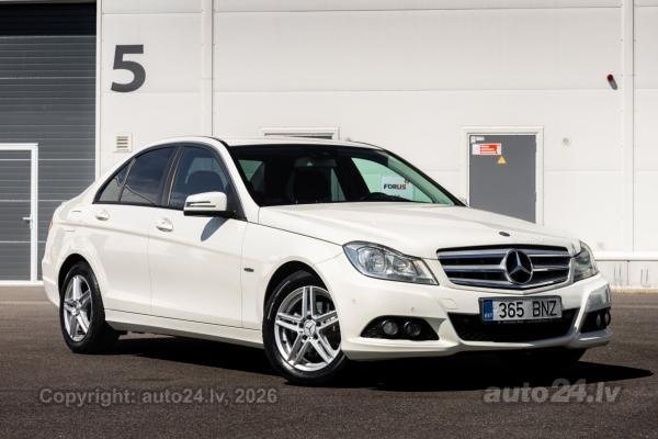 White Mercedes-Benz C-Class 2011 in Tallinn, with an engine capacity of 2.10 L and mileage of 295 thousand km for 7490 €, photo 2 on AUTOMOTO.COM.LV