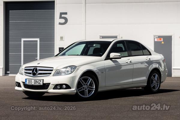 White Mercedes-Benz C-Class 2011 in Tallinn, with an engine capacity of 2.10 L and mileage of 295 thousand km for 7490 €, photo 6 on AUTOMOTO.COM.LV