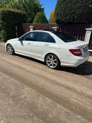 Balts Mercedes-Benz C-Class 2012 Rīga, ar dzinēja tilpumu 3.50 L un nobraukumu 128 tūkst. km par 12000 €, foto 4 vietnē AUTOMOTO.COM.LV