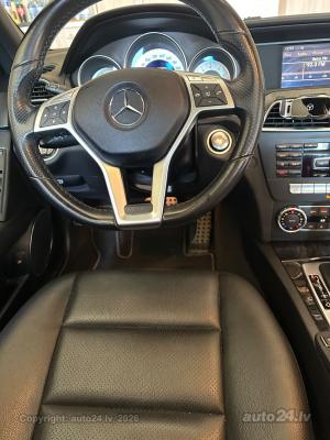 Balts Mercedes-Benz C-Class 2012 Rīga, ar dzinēja tilpumu 3.50 L un nobraukumu 128 tūkst. km par 12000 €, foto 13 vietnē AUTOMOTO.COM.LV