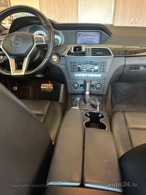 Balts Mercedes-Benz C-Class 2012 Rīga, ar dzinēja tilpumu 3.50 L un nobraukumu 128 tūkst. km par 12000 €, foto 16 vietnē AUTOMOTO.COM.LV