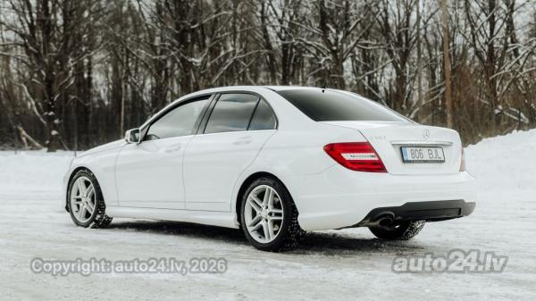 Balts Mercedes-Benz C-Class 2013 Tallina, ar dzinēja tilpumu 1.60 L un nobraukumu 200 tūkst. km par 11000 €, foto 2 vietnē AUTOMOTO.COM.LV