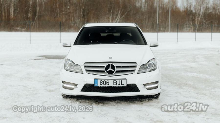White Mercedes-Benz C-Class 2013 in Tallinn, with an engine capacity of 1.60 L and mileage of 200 thousand km for 11000 €, photo 3 on AUTOMOTO.COM.LV