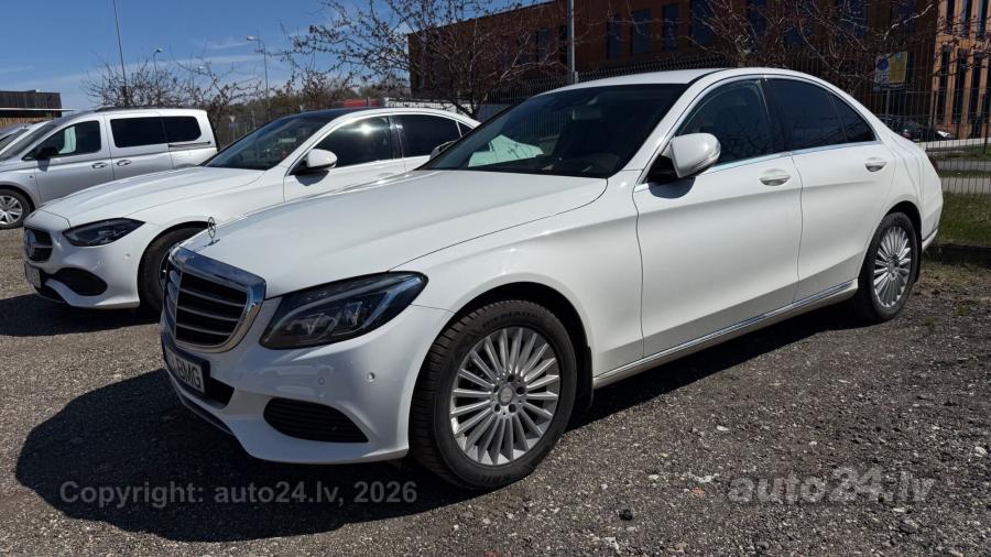 Balts Mercedes-Benz C-Class 2014 Tallina, ar dzinēja tilpumu 2.00 L un nobraukumu 145 tūkst. km par 16900 €, foto 1 vietnē AUTOMOTO.COM.LV