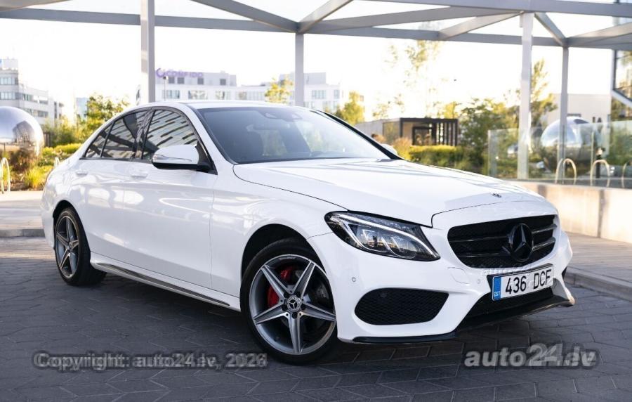 White Mercedes-Benz C-Class 2014 in Tallinn, with an engine capacity of 2.10 L and mileage of 260 thousand km for 13900 €, photo 4 on AUTOMOTO.COM.LV