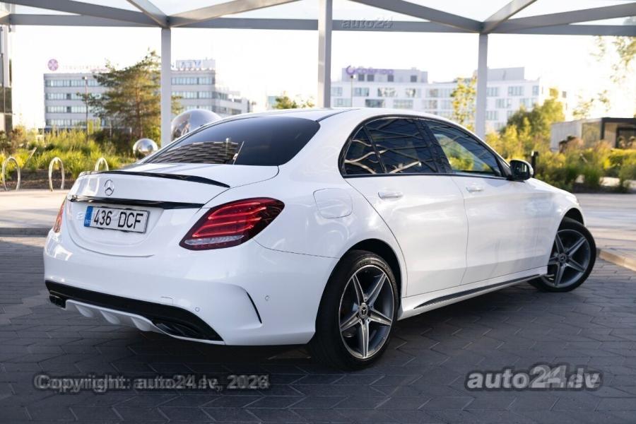 White Mercedes-Benz C-Class 2014 in Tallinn, with an engine capacity of 2.10 L and mileage of 260 thousand km for 13900 €, photo 5 on AUTOMOTO.COM.LV