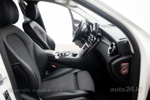 Белый Мерседес Ц-Класс 2014 в Таллин, объемом двигателя 1.60 л и пробегом 284 тыс. км за 12999 €, фото 12 на AUTOMOTO.COM.LV